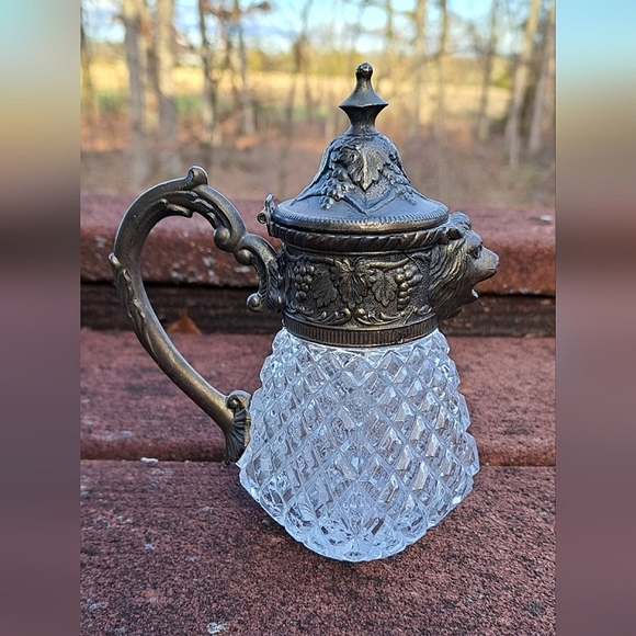 Dining | Vintage Leonard Lion Spout Glass Creamer Pitcher | Poshmark